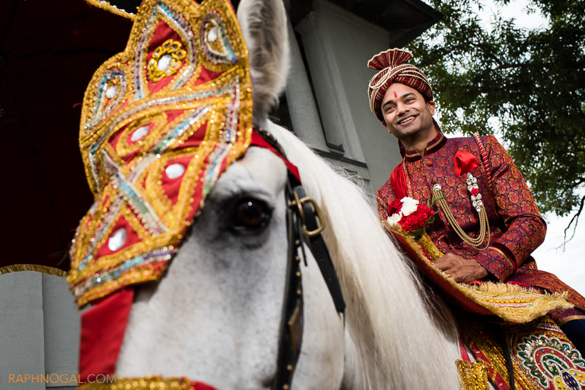 How to Photograph the Baraat in an Indian Wedding
