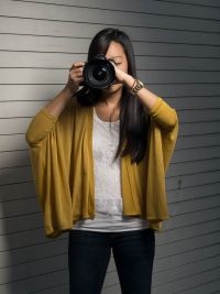 5 Tips on How to Hold a Camera