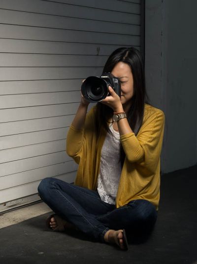 5 Tips on How to Hold a Camera