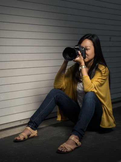 5 Tips on How to Hold a Camera