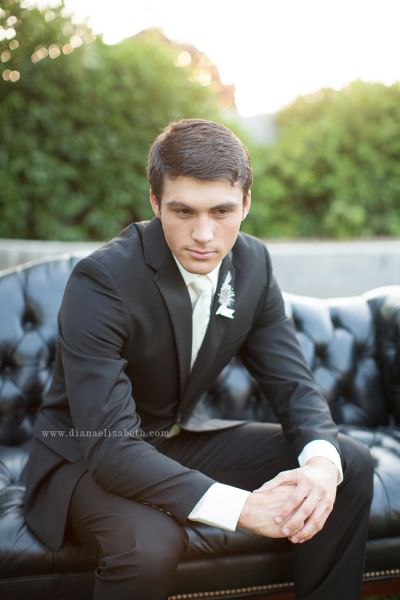 Posing Tips for Male Portrait Photography and Headshots