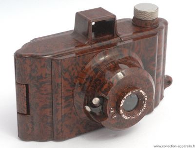 Online Collection Of 10,000+ Rare and Stunning Vintage Cameras