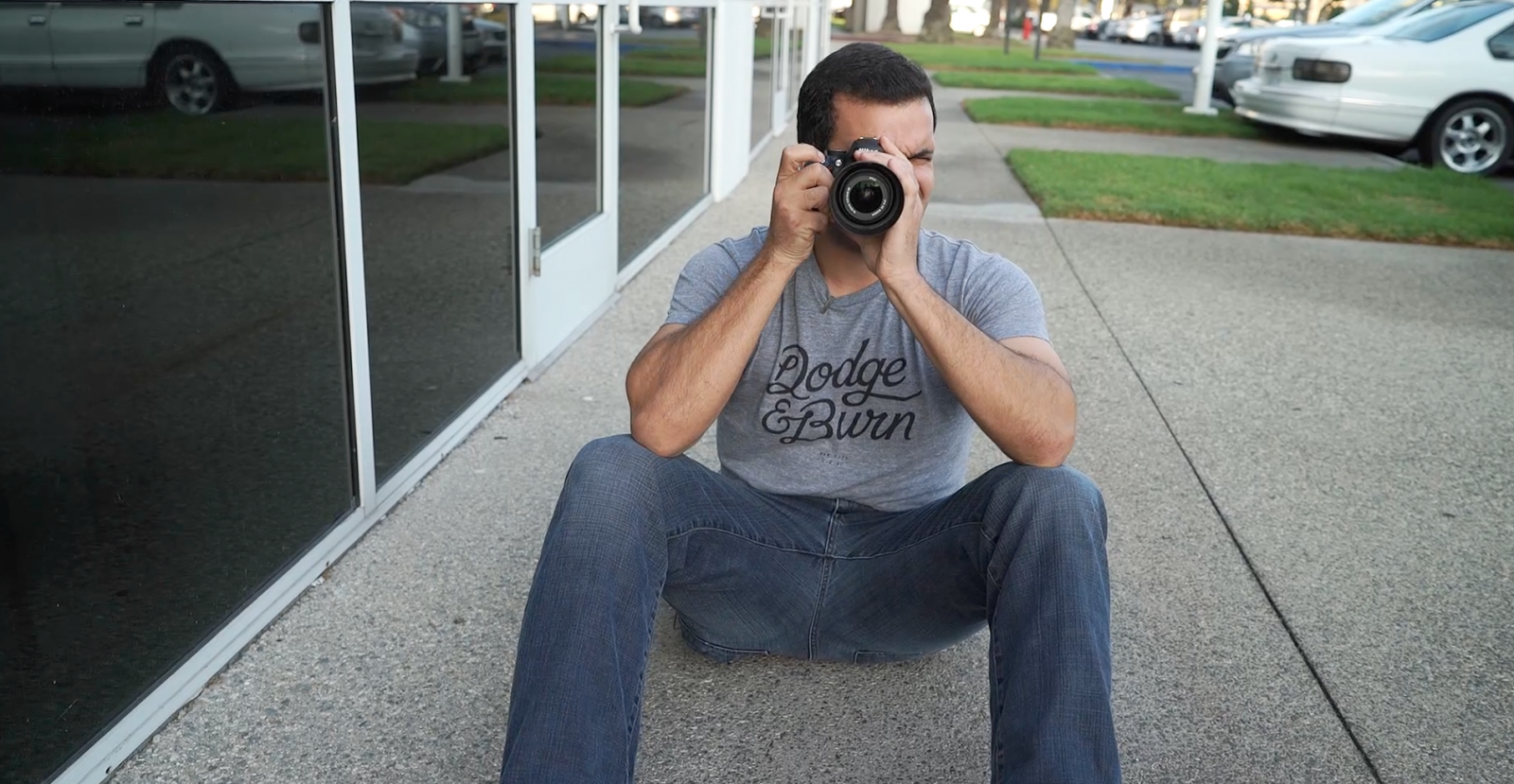 5 Tips on How to Hold a Camera