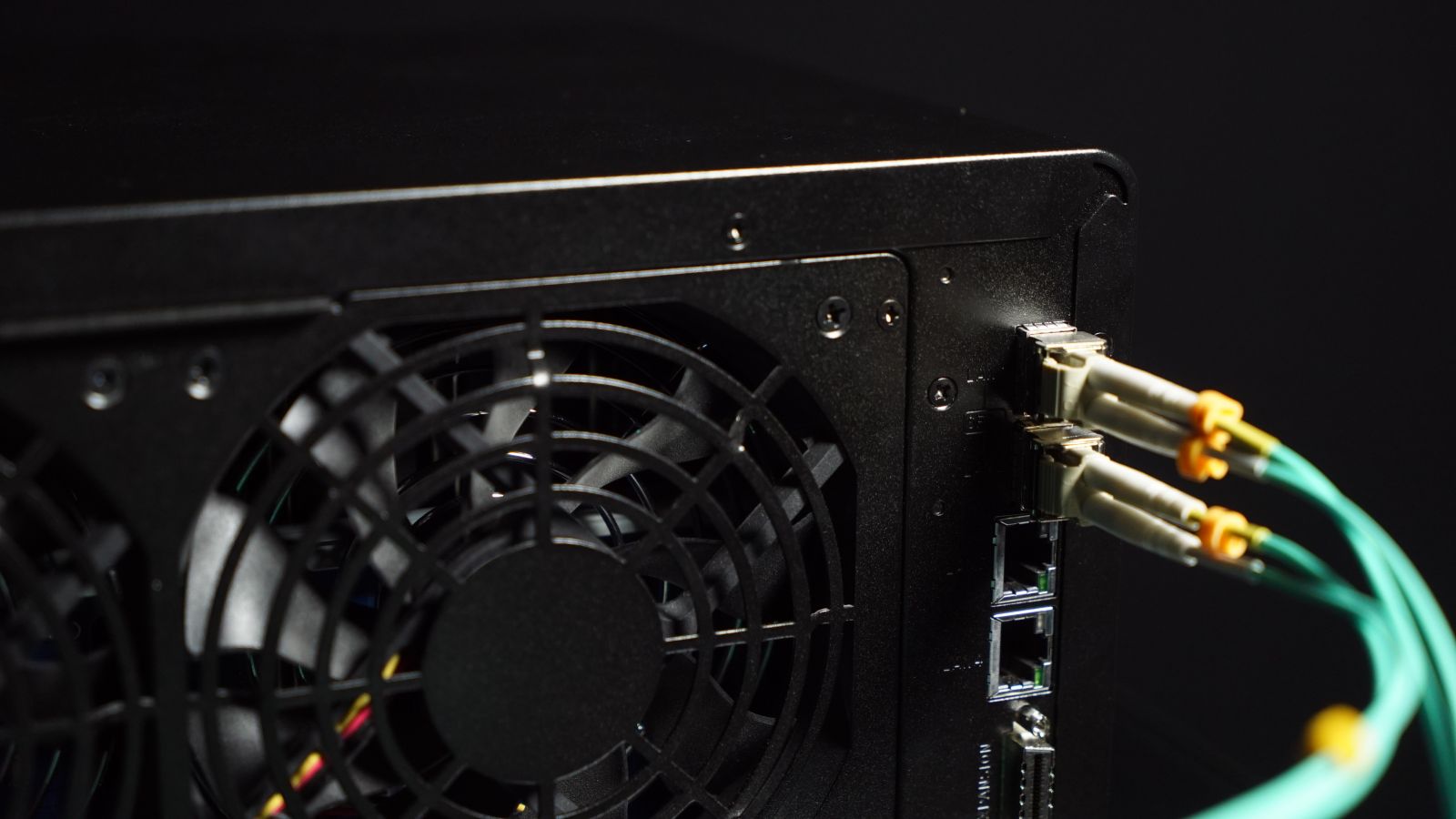 Synology DS2015xs | Our Favorite and the Most Affordable 10GbE NAS ...