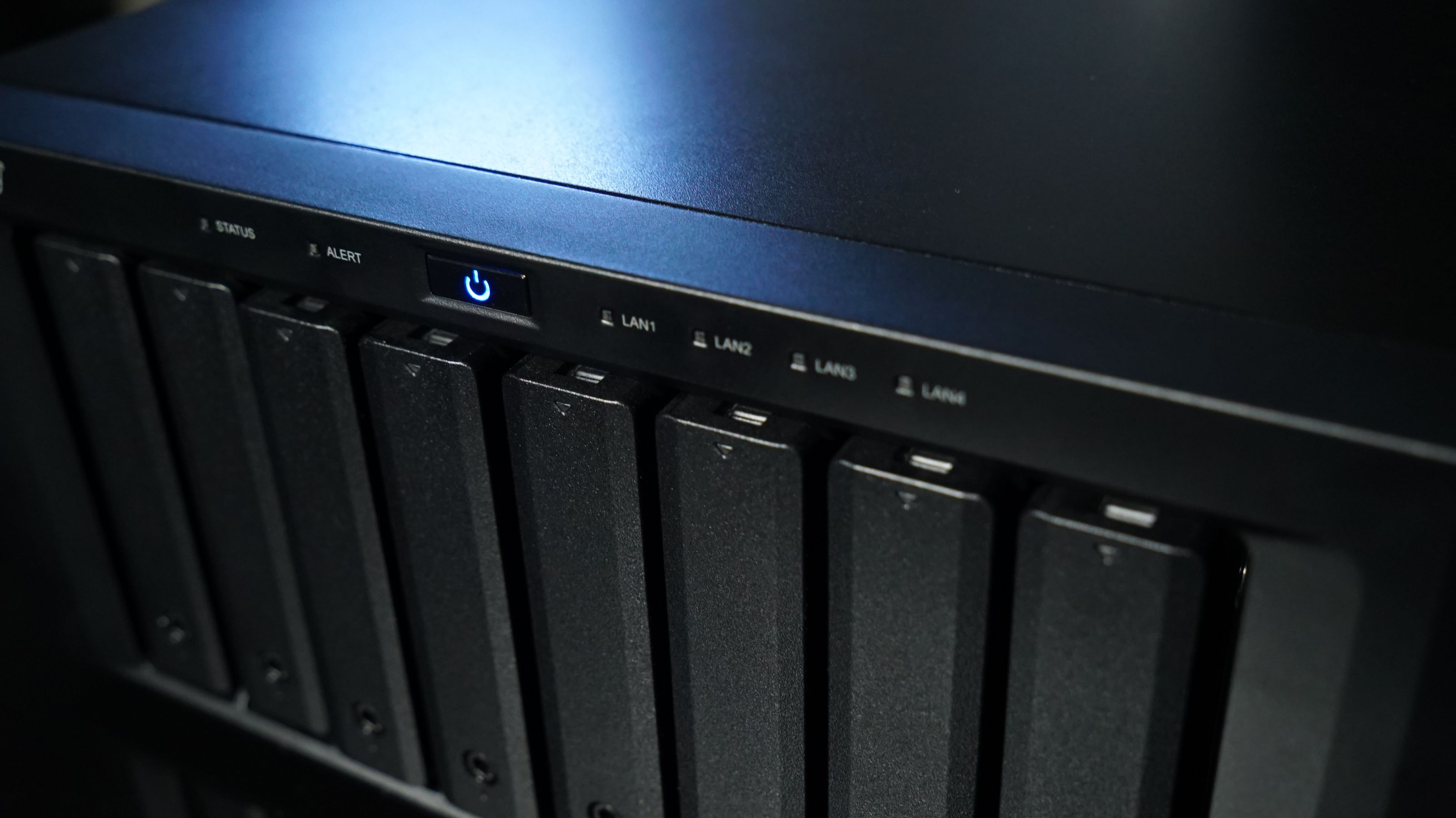 Synology DS2015xs | Our Favorite and the Most Affordable 10GbE NAS ...