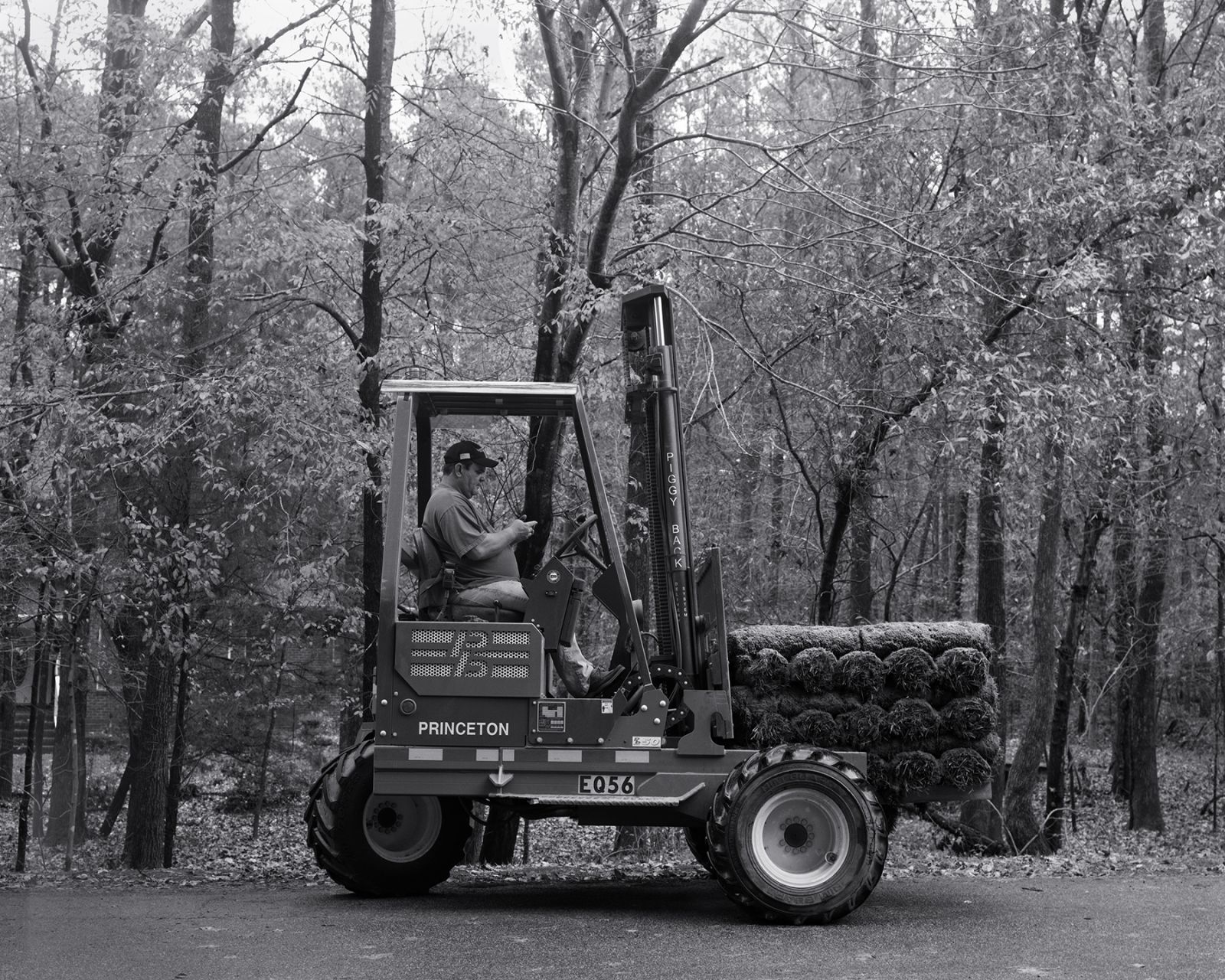 Photographer Removes Phones In Images To Demonstrate Our Addiction to ...