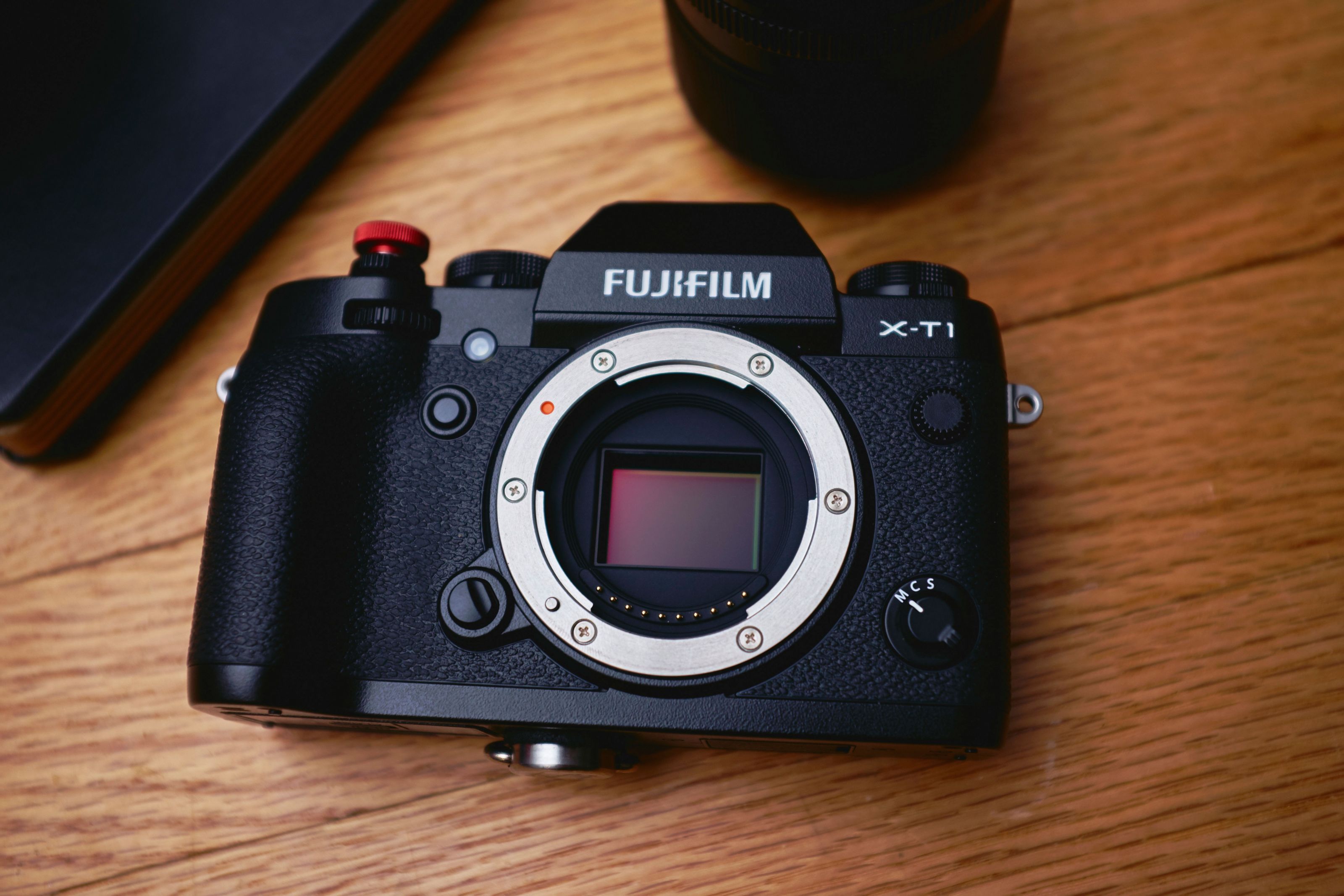 Electronic Shutter Vs. Mechanical Shutter | Pros & Cons