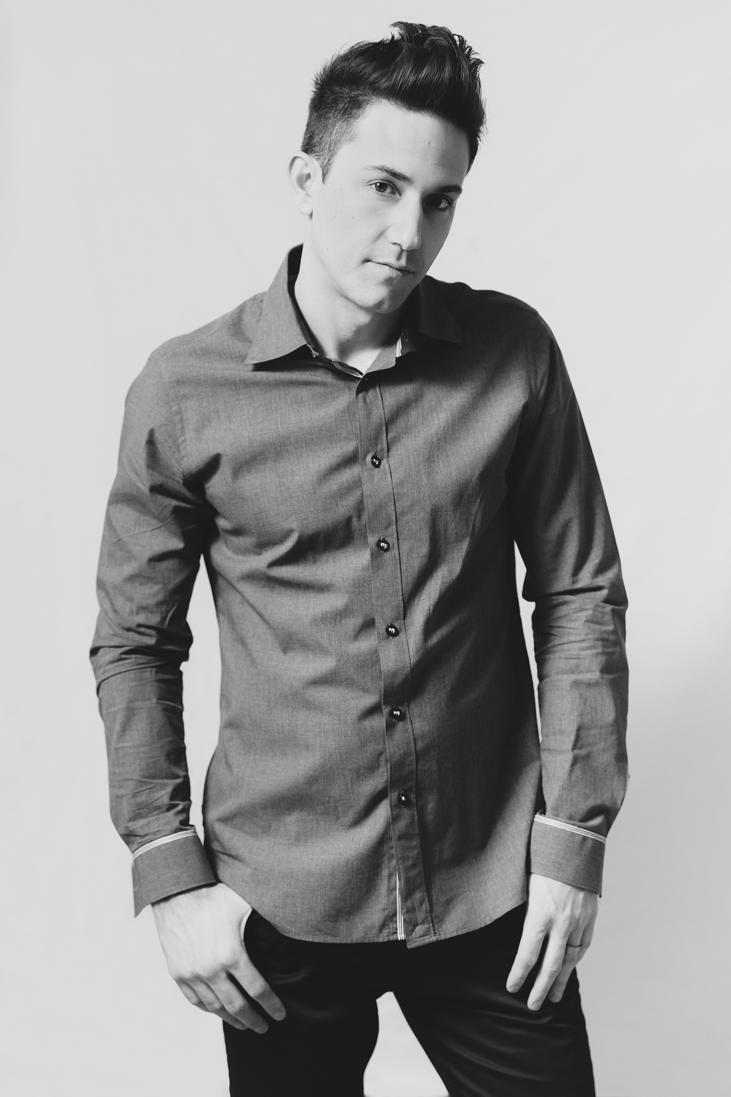 8 Affordable White Backdrop and Background Options