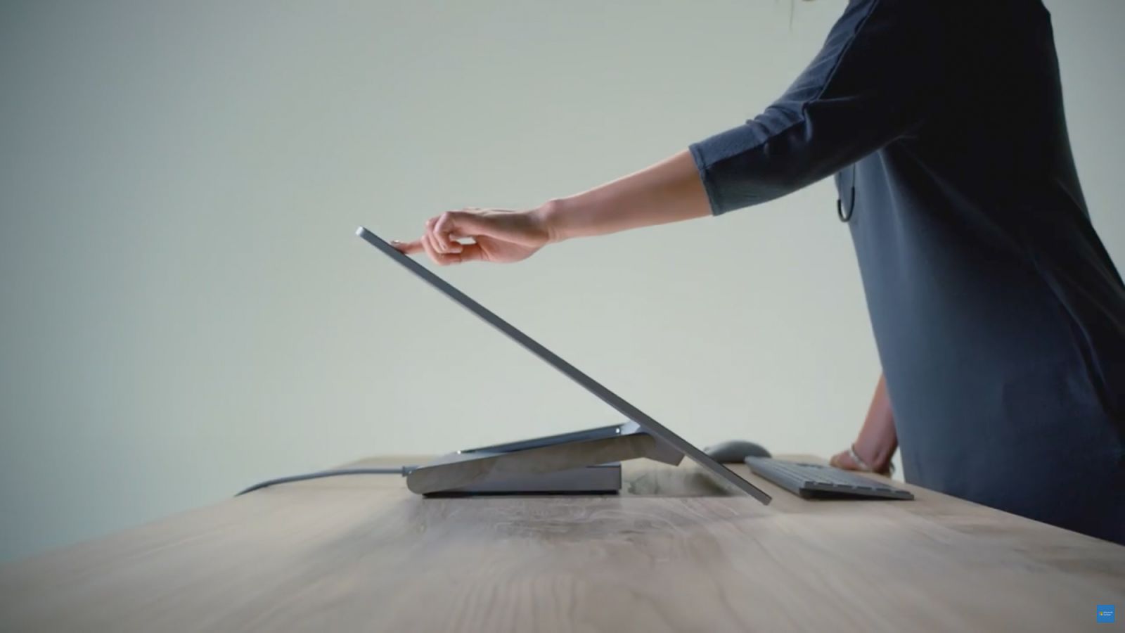 Microsoft's New Touchscreen Desktop All-in-One: The Surface Studio ...