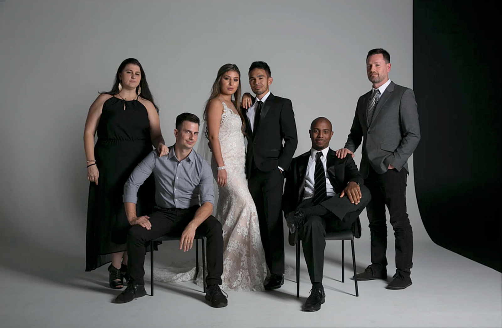 Editorial Posing Tips, Inspiration, and Examples for Better Group Portraits