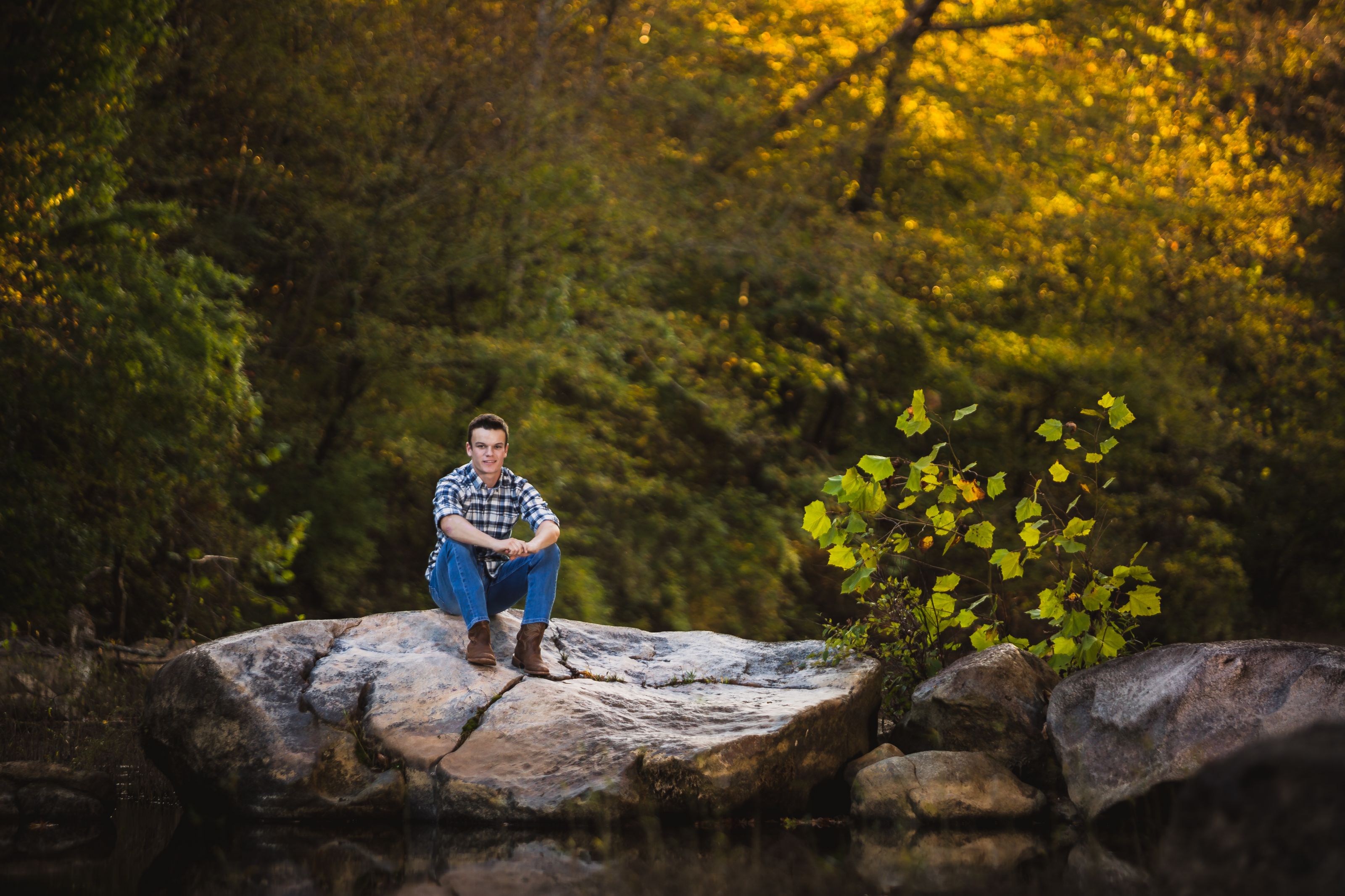 6 Senior Picture Ideas for Guys