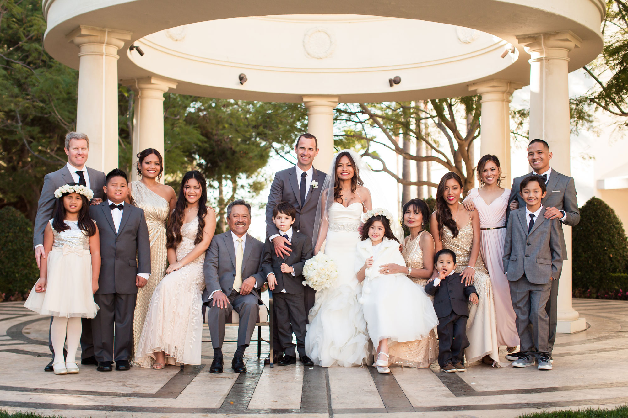 Editorial Posing Tips, Inspiration, and Examples for Better Group Portraits