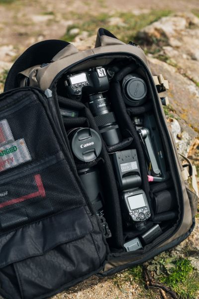 Hex Grid DSLR Backpack Review | A Stylish Backpack With The Volume Of A ...