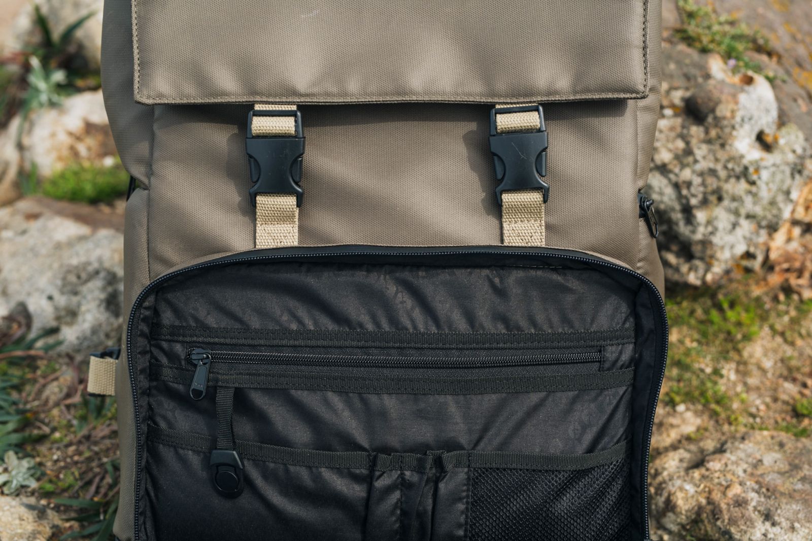 Hex Grid DSLR Backpack Review | A Stylish Backpack With The Volume Of A ...