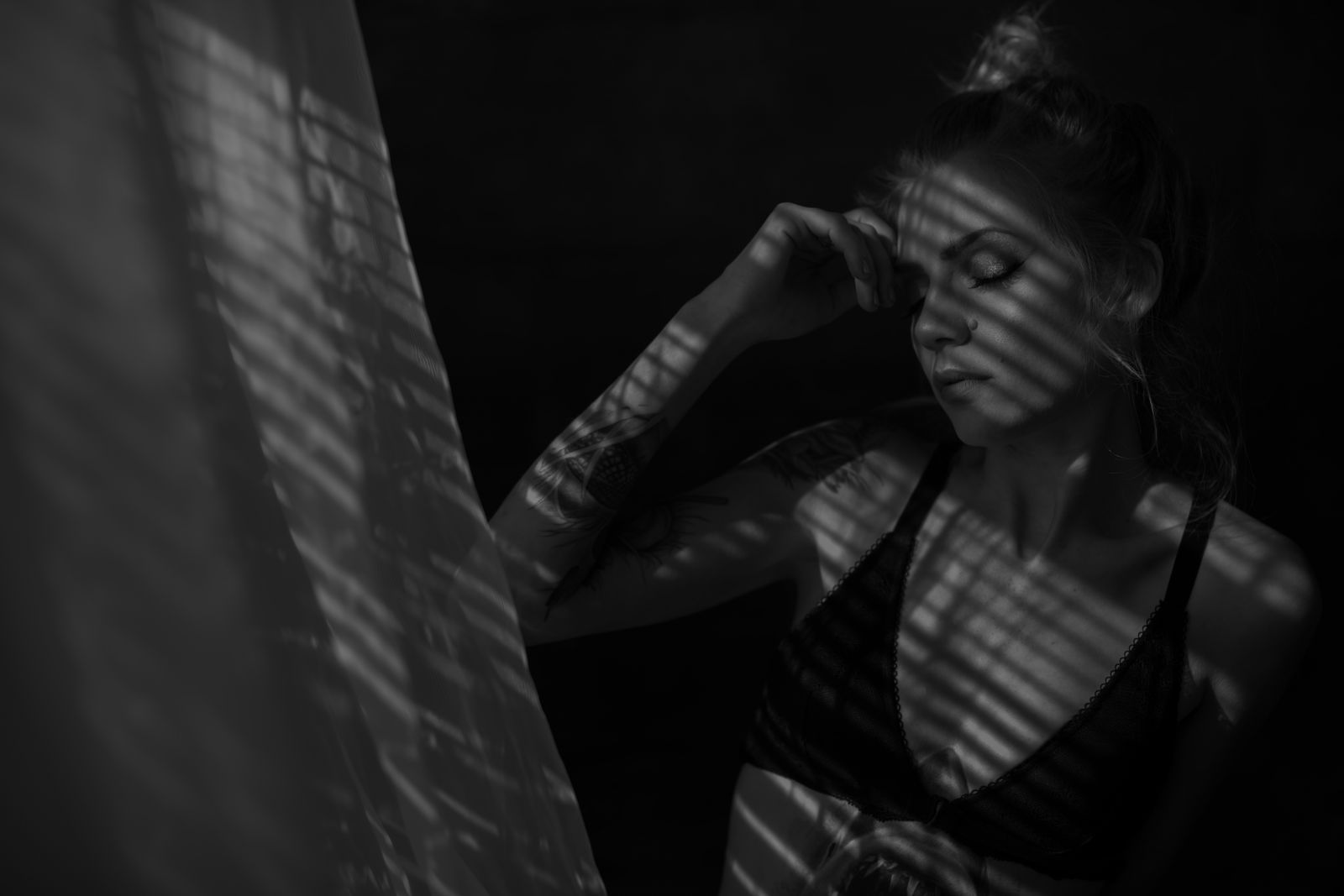 Your Guide to Natural Window Light Portraits