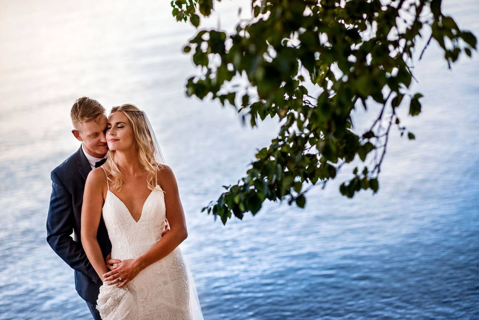 How to Pose and Direct for Natural Portraits: 10 Tips from Working ...