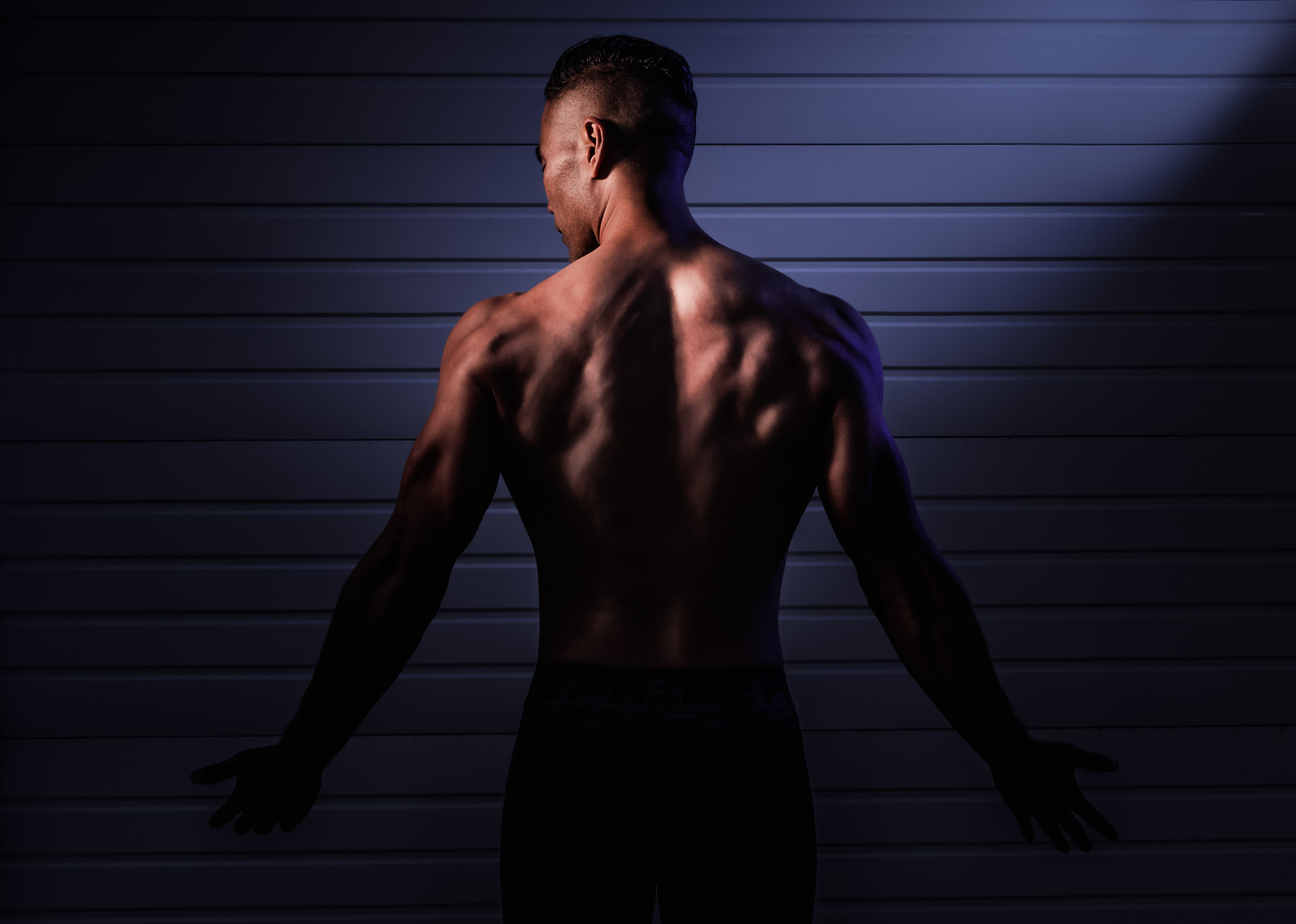 SLR Lounge vs. Fstoppers Part II: Lee's Revenge - Men's Fitness Photography