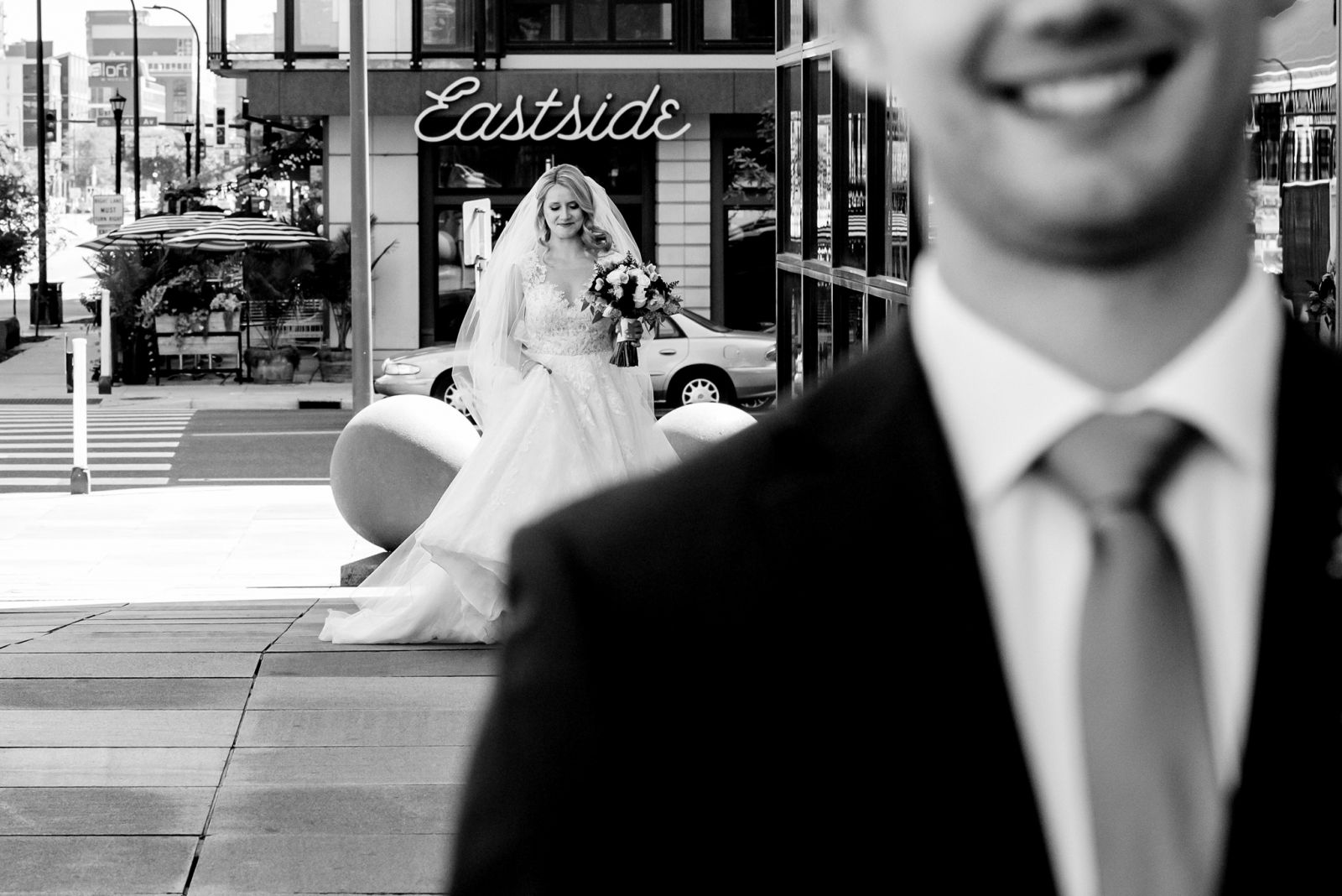 300 Wedding Photographers Choose Their Single Favorite Lens
