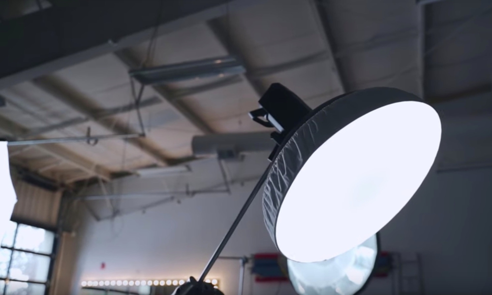 Video Tutorial: 3 Lighting Techniques Using V-Flats to Subtract Light ...