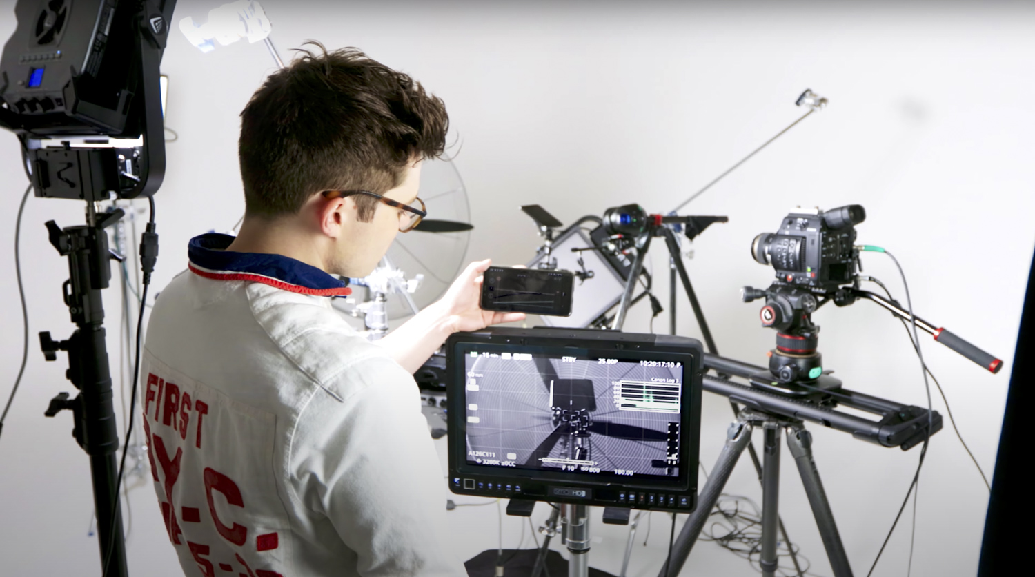 Recreating a Cinematic Tech Commercial Like Apple