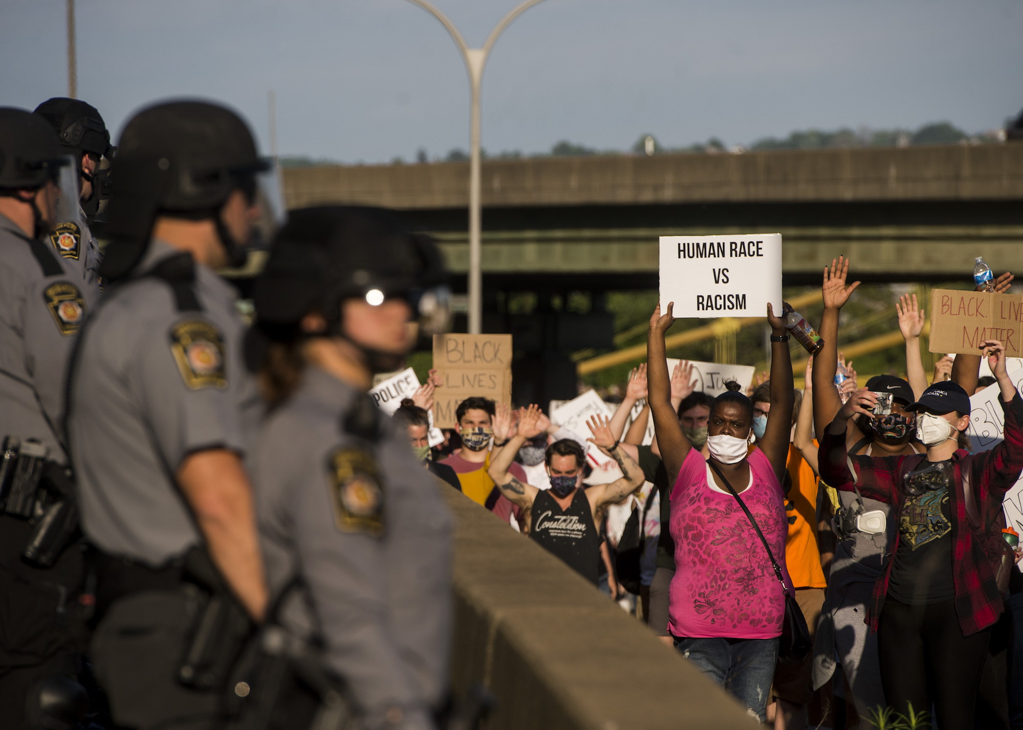 Photojournalism on the Front Lines | Powerful Photos from Protests ...