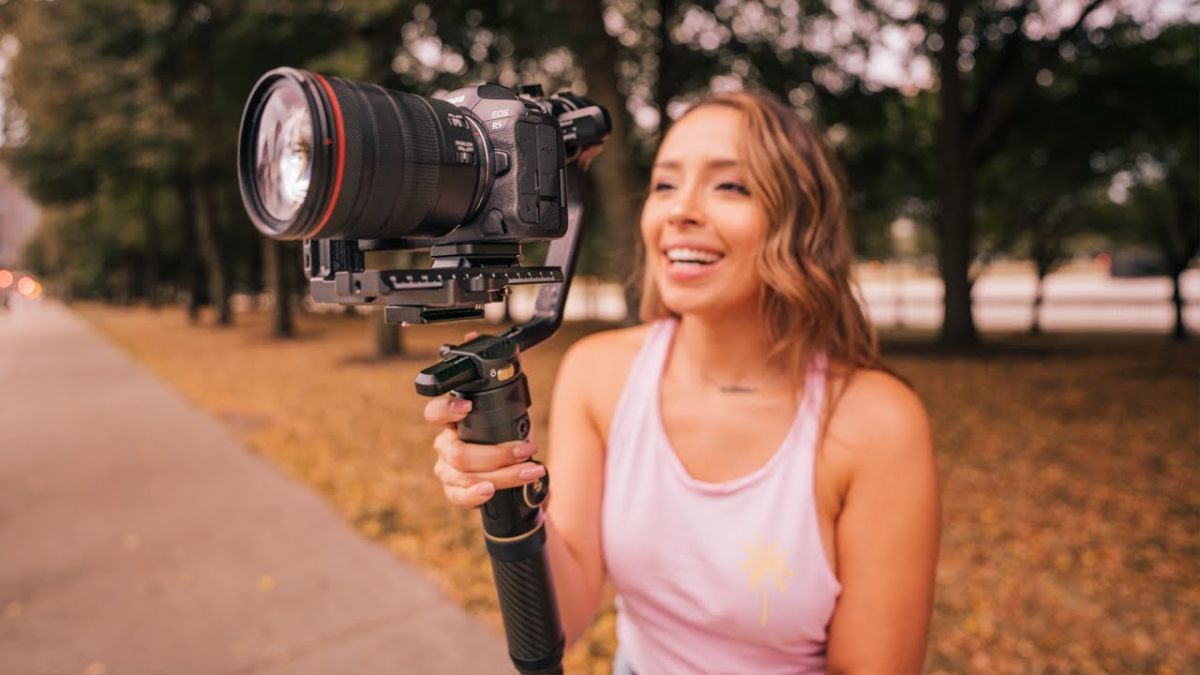 8 Tips for Starting a Vlog and Becoming a Better Vlogger