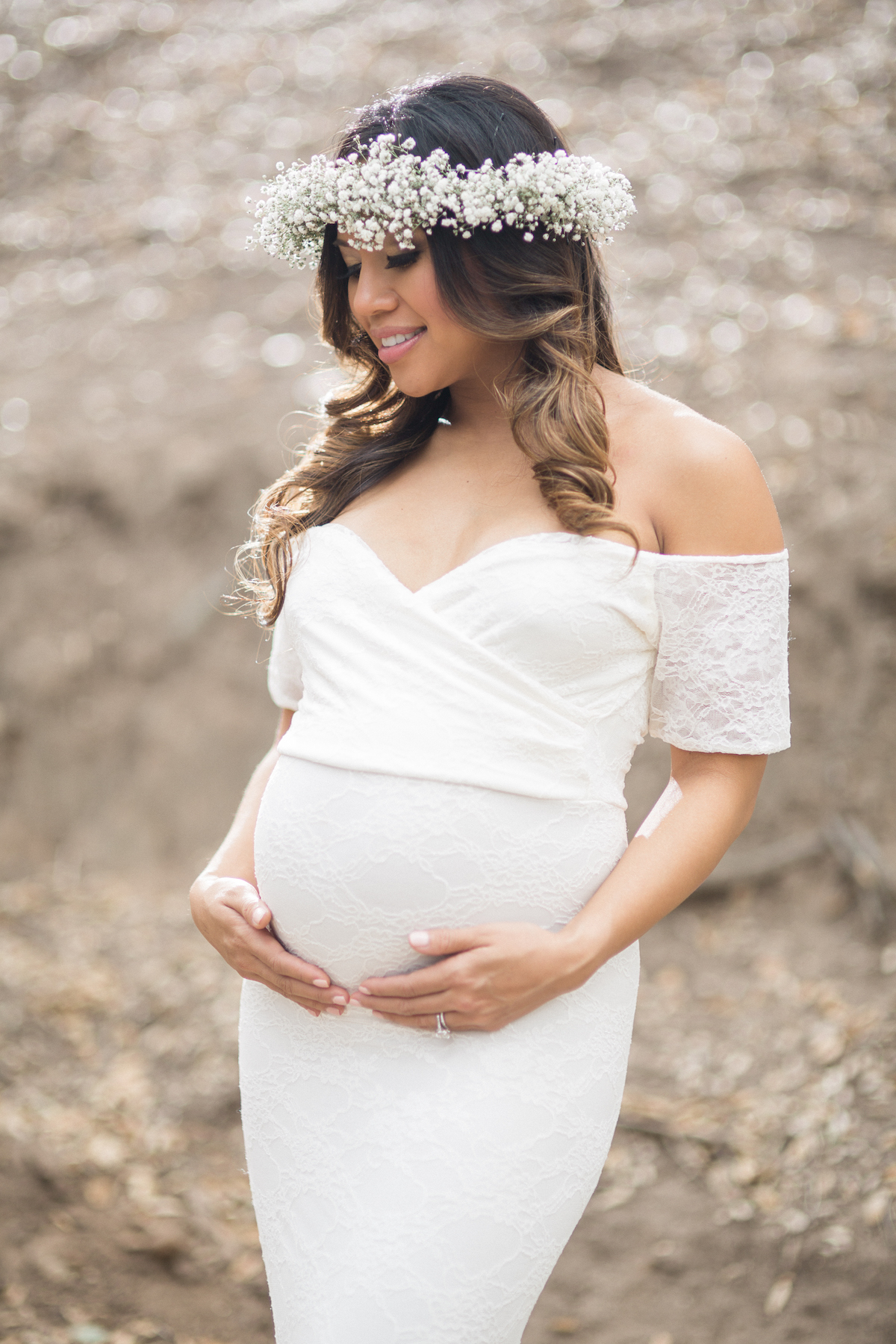 Maternity Poses, Ideas and Tips For Beautiful Portraits