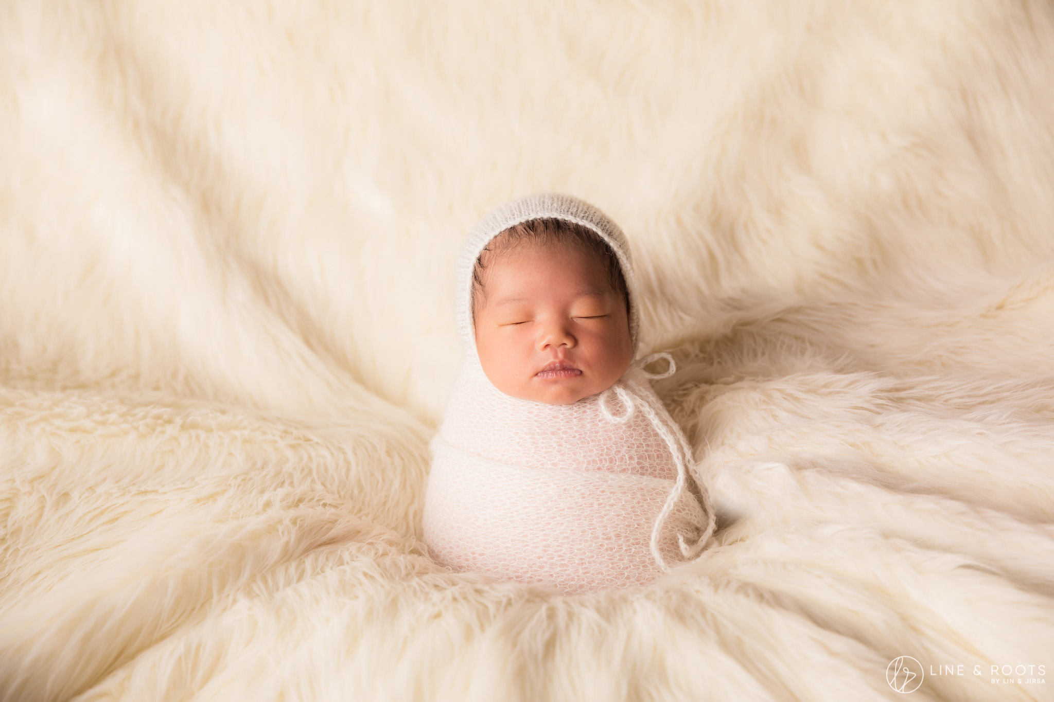 5 Easy Newborn Poses To Try On Your Next Session