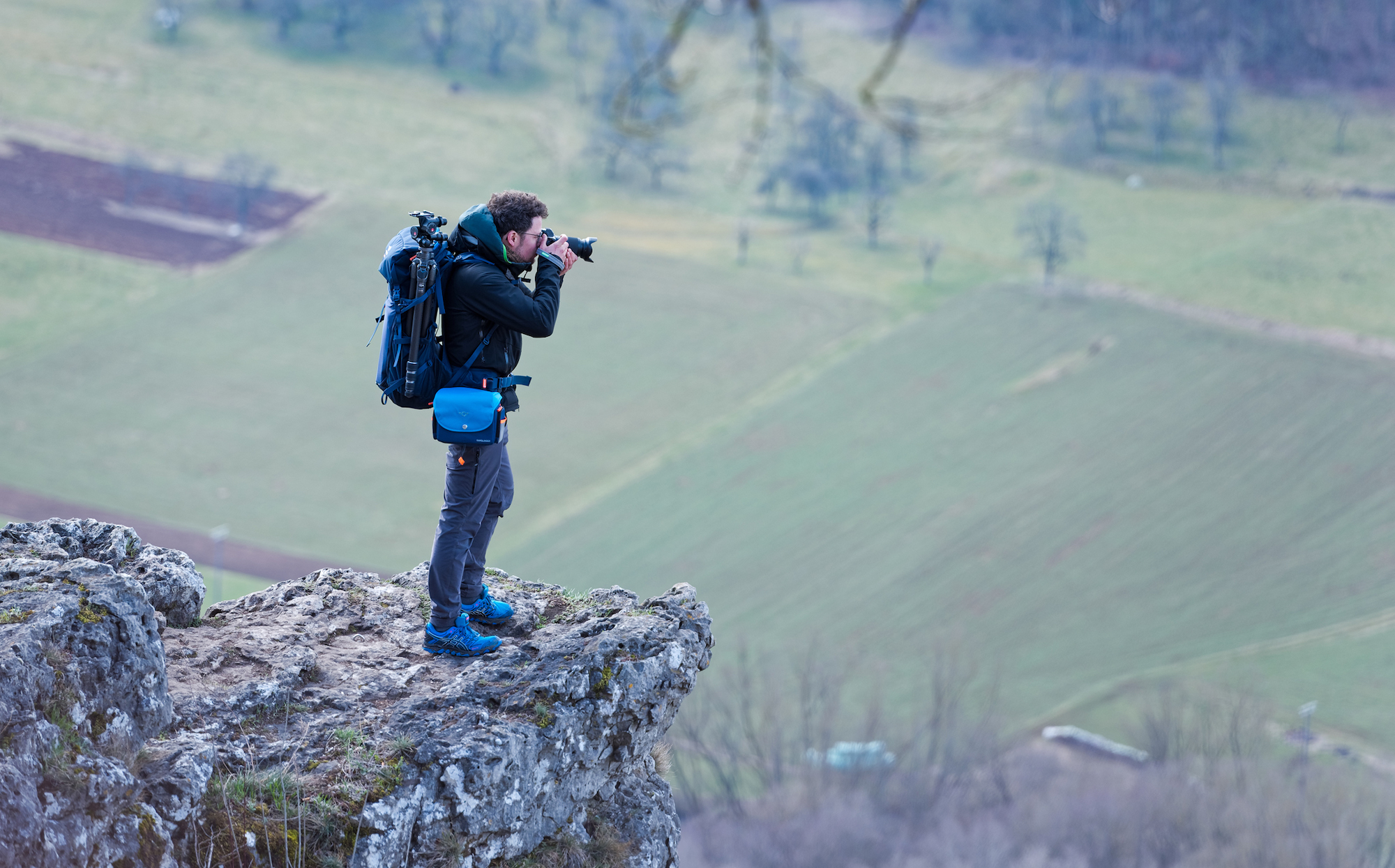 PHOTOHIKER | Is This the Ultimate Adventure Camera Backpack?