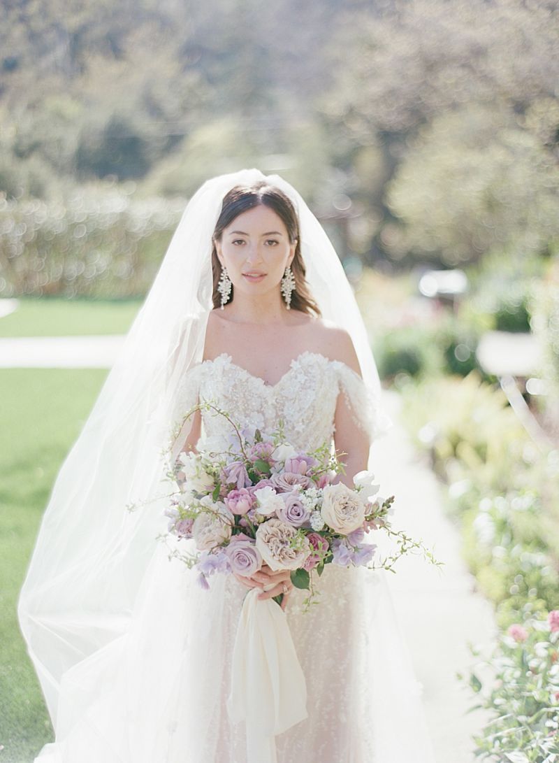 4 Creative Ways to Photograph The Wedding Veil