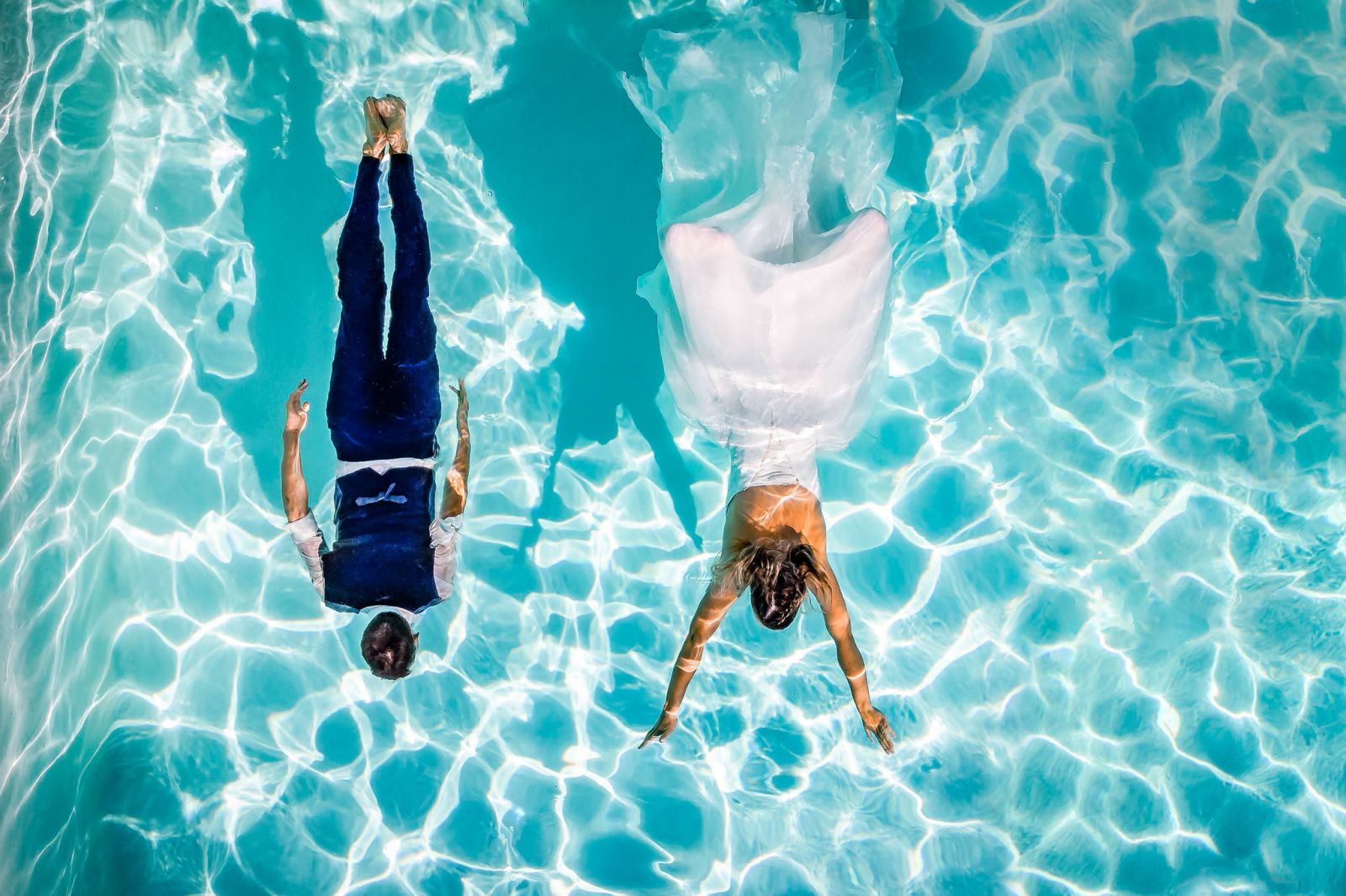 15 Adventure Couples Photos That Push the Boundaries