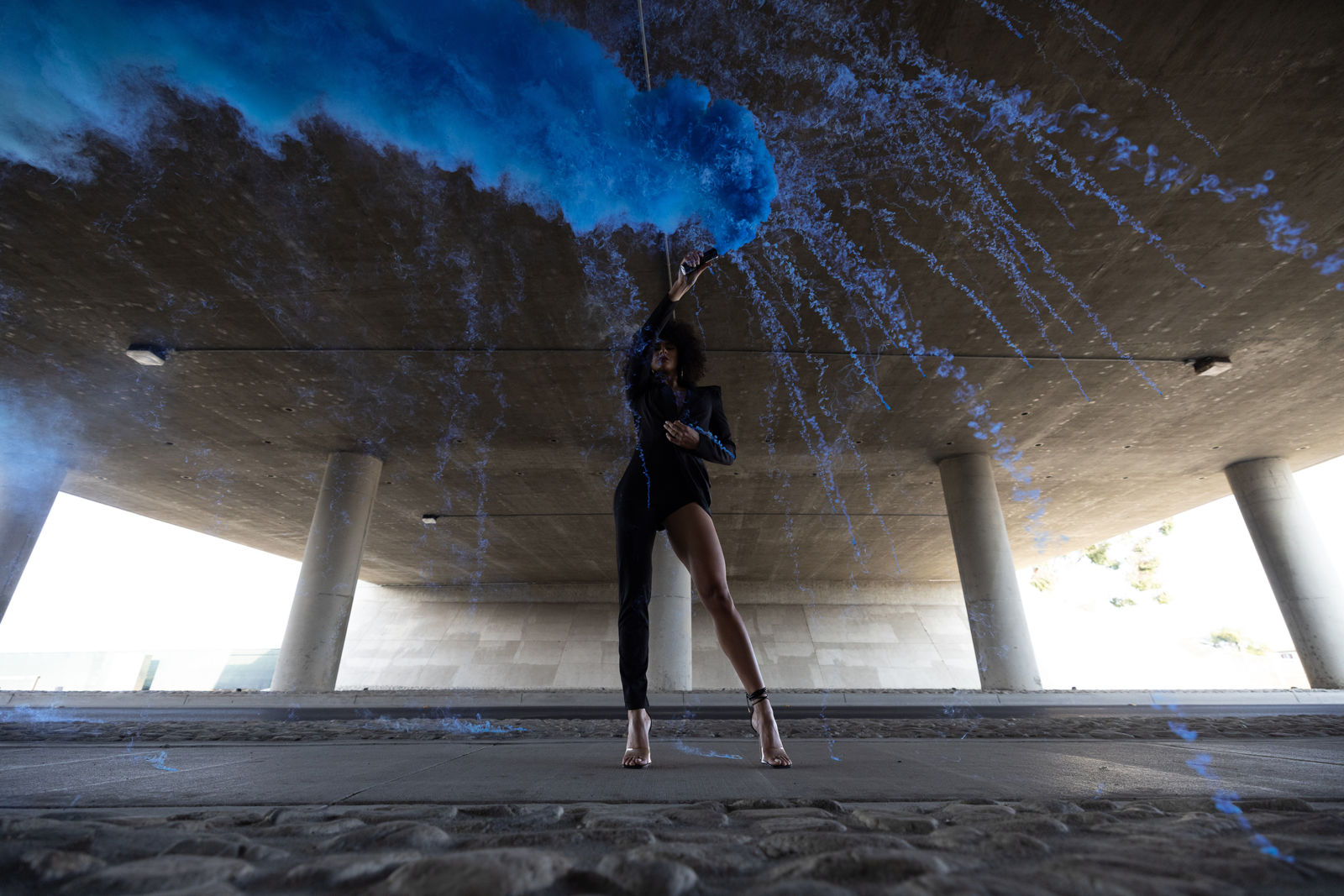 Complete Guide to an Epic Smoke Bomb Photoshoot