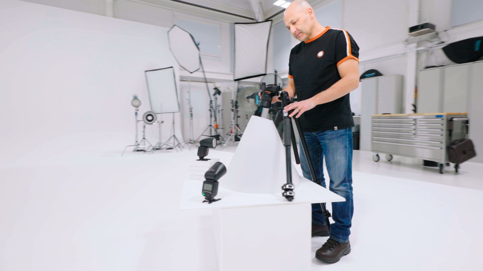 V-Flat World and Karl Taylor Launch New Light Cone | 360 Diffusion for ...
