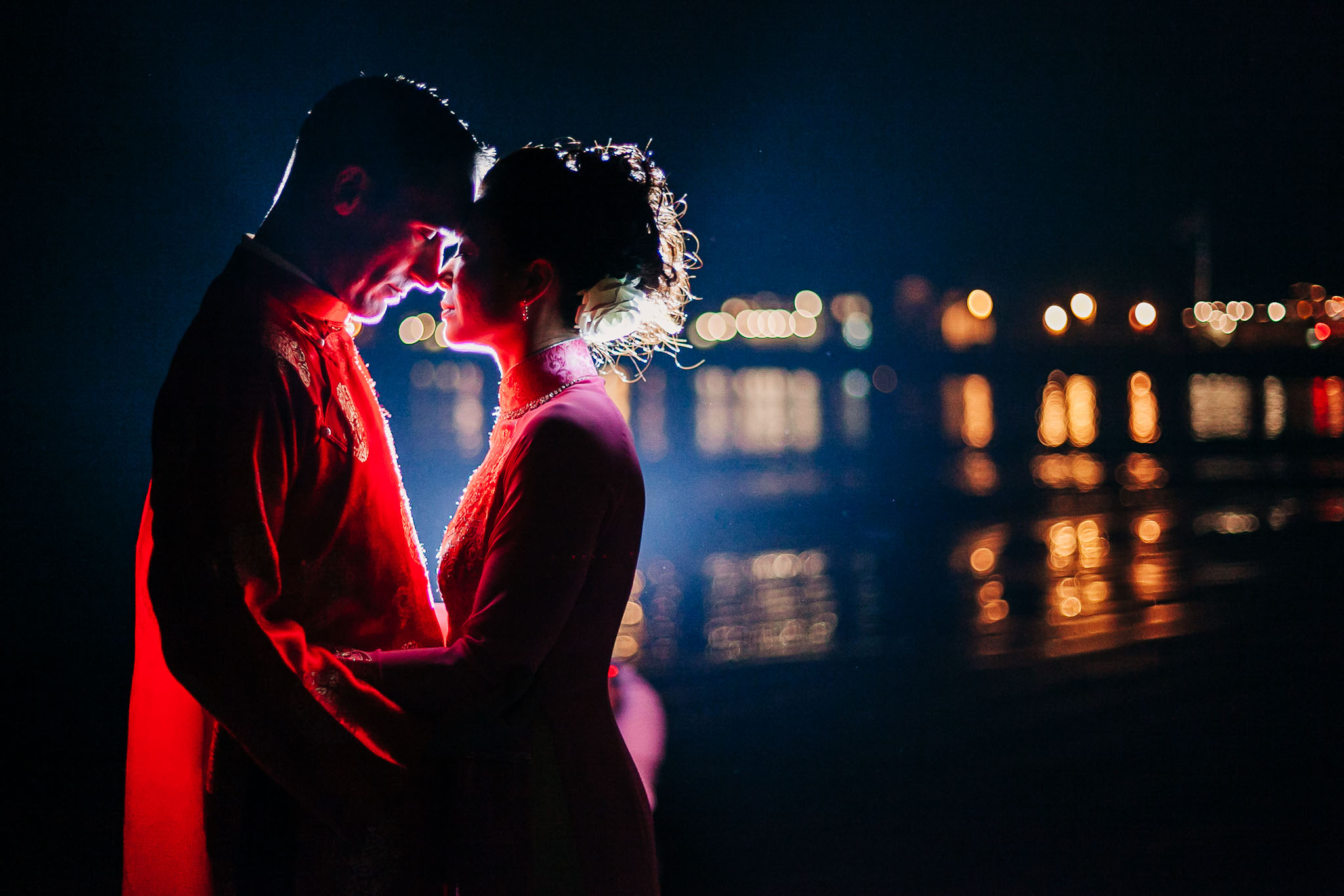 5 Best Small (Pocket) Camera Flashes for On Location Shoots (Updated)