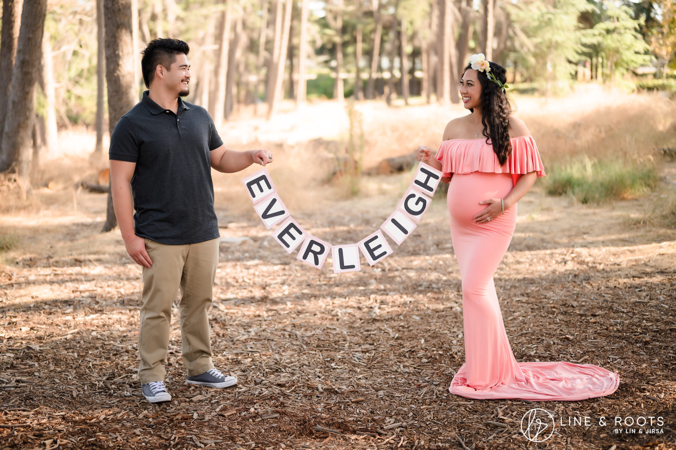 15 Couple Maternity Photoshoot Ideas, Poses, and Tips