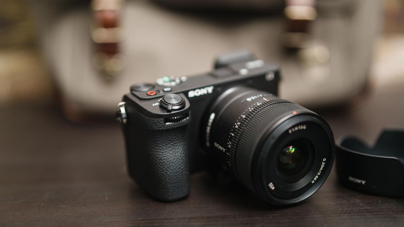 Sony A6700 Review | Flagship Performance with a Dedicated AI Chip!