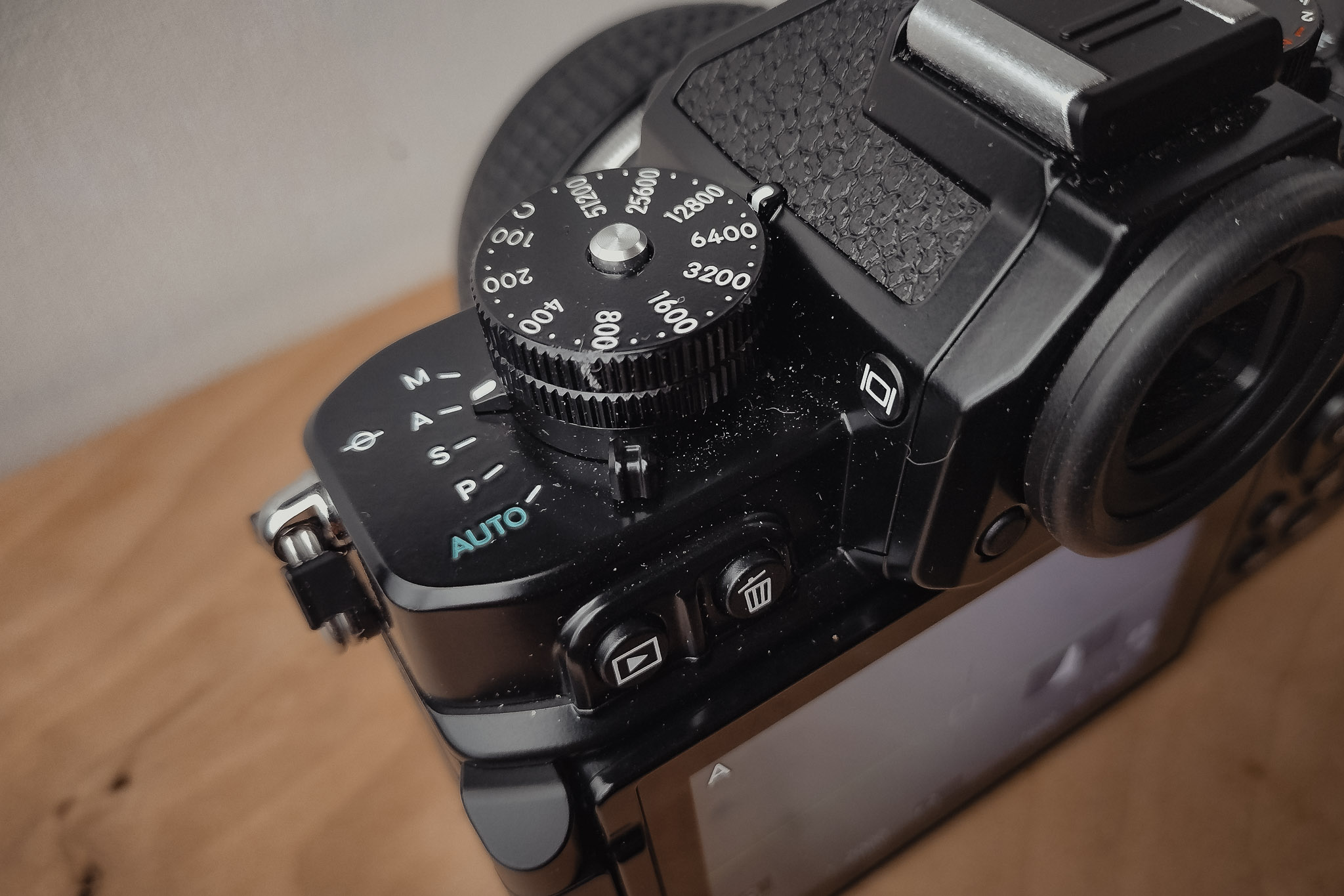 Nikon Zf Review | An Elegant, Retro Full-Frame Mirrorless Camera