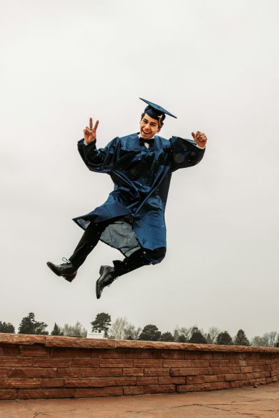 Graduation Photography Tips and Ideas for Memorable Photos
