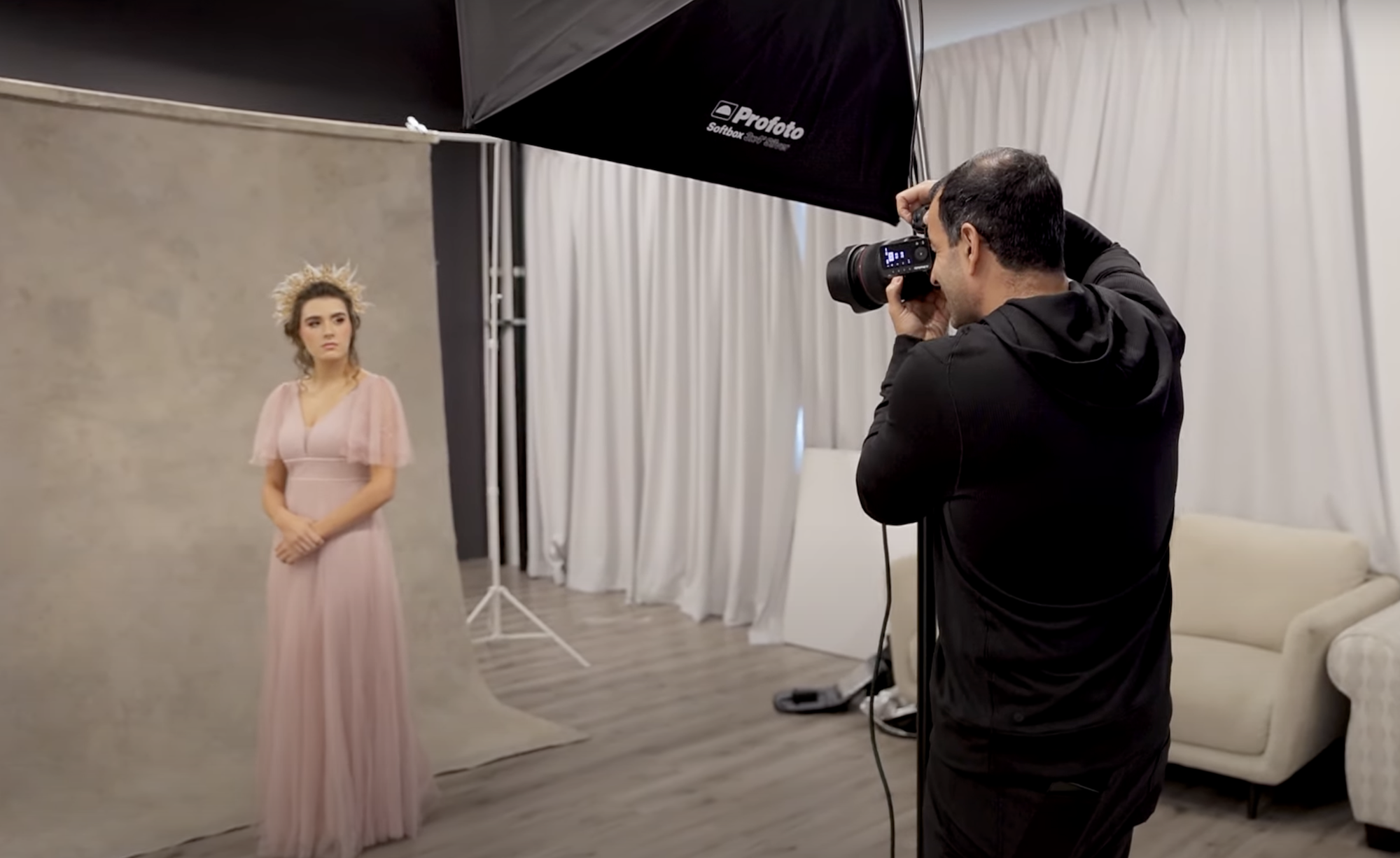 How to Capture Bridgerton-Inspired Portraits with Profoto Lighting